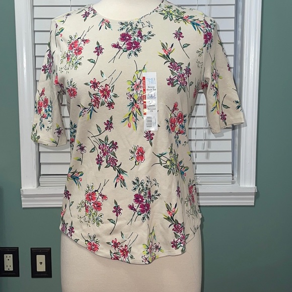Time and Tru | Tops | Nwt Time And Tru Top | Poshmark